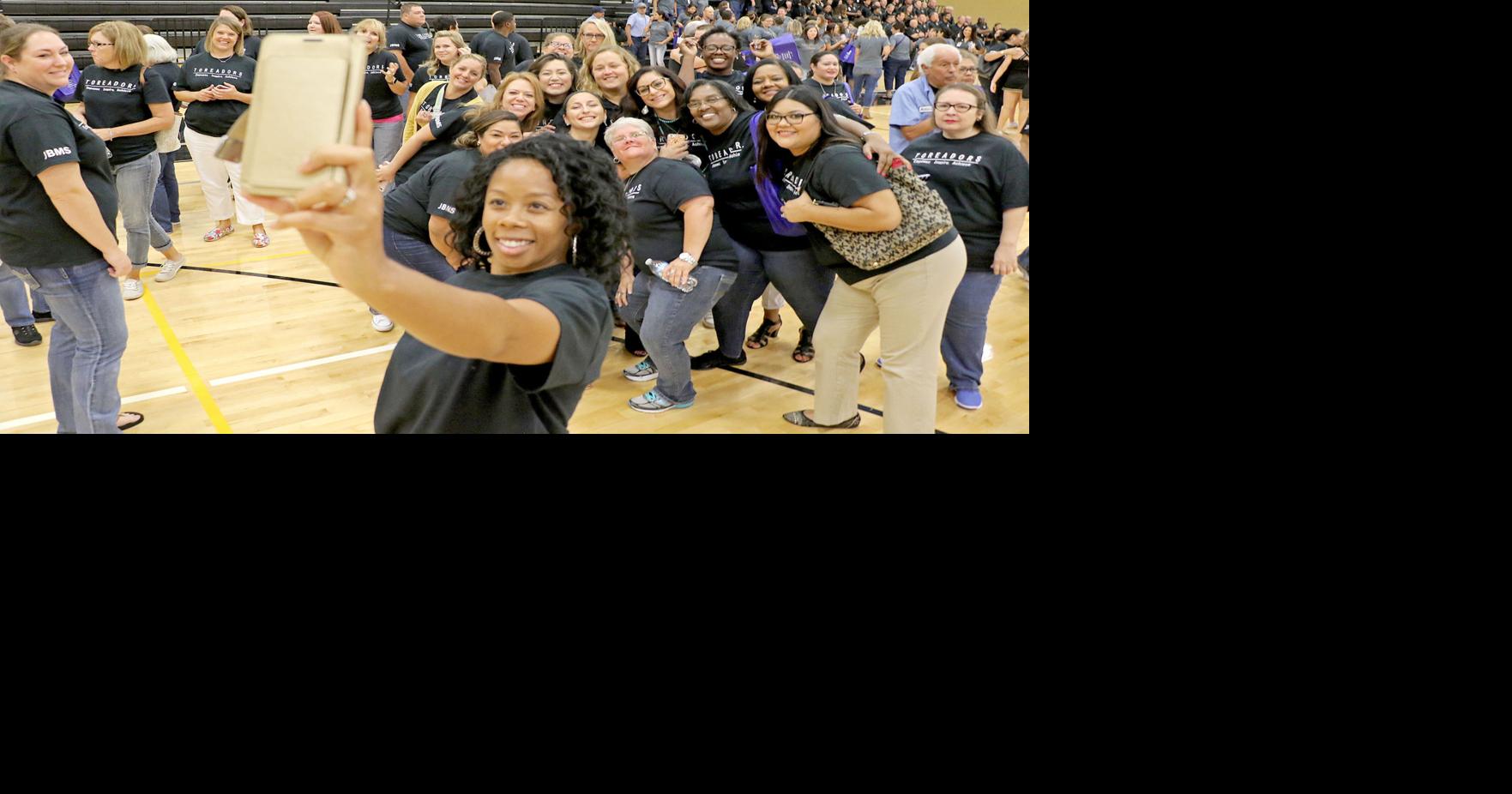 SISD welcomes its own back with convocation at new campus | News ...