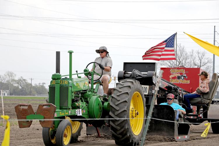 Tri-County Tractor Pull | Photo Galleries | seguingazette.com