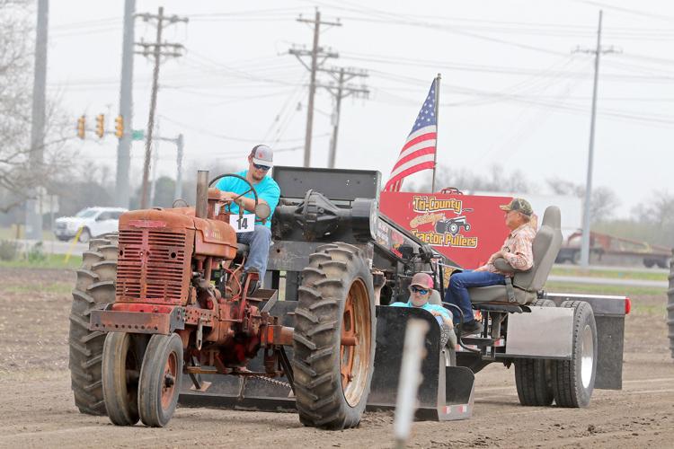 Tri-County Tractor Pull | Photo Galleries | seguingazette.com