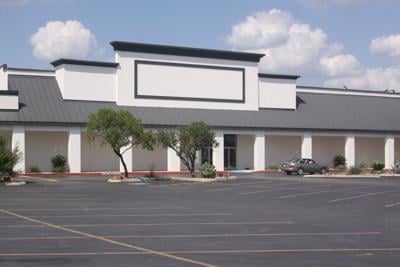 New storefront bringing spirits to Seguin shopping center | News ...