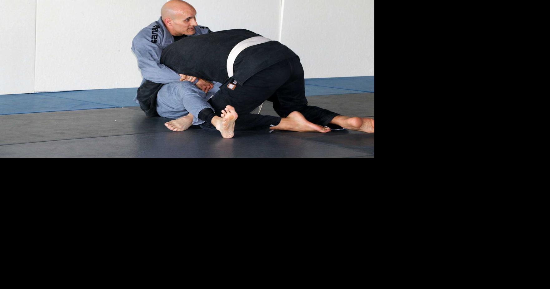 Seguin police practice Jiu Jitsu to help restrain suspects | News ...