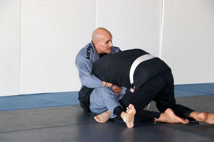 Seguin police practice Jiu Jitsu to help restrain suspects | News ...