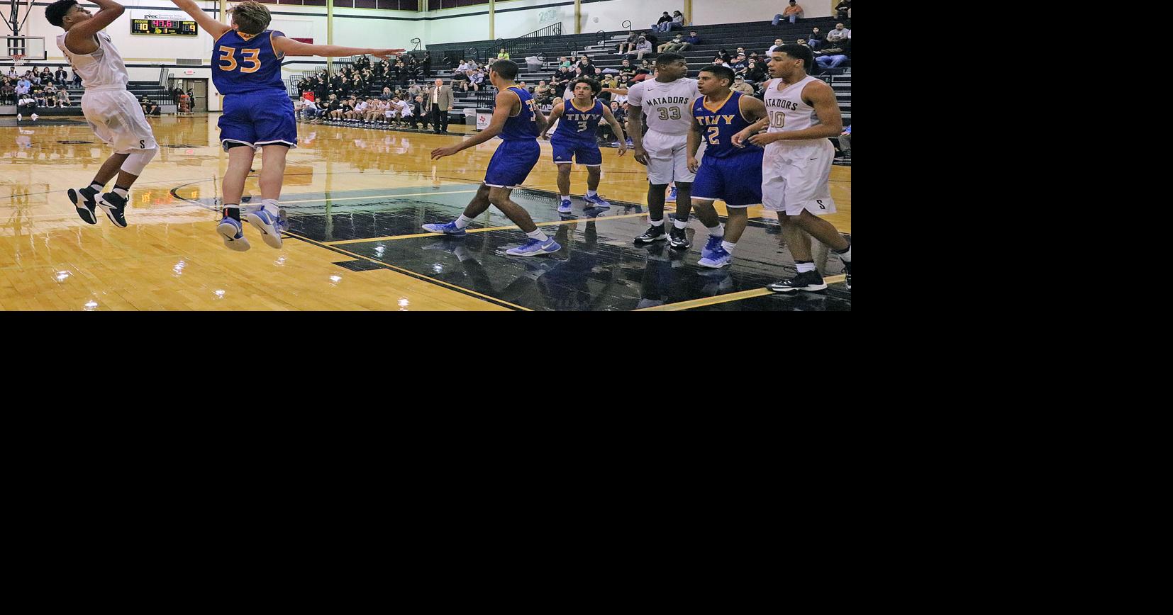 Seguin Matadors vs Kerrville Tivy Antlers - 01/10/2016 | Photo ...