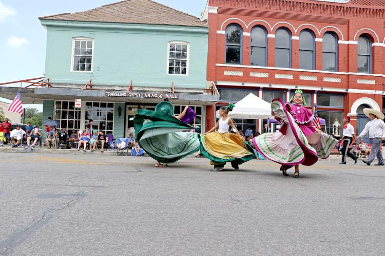 The Biggest Small Town Fourth of July Parade 2018 | Photo Galleries ...