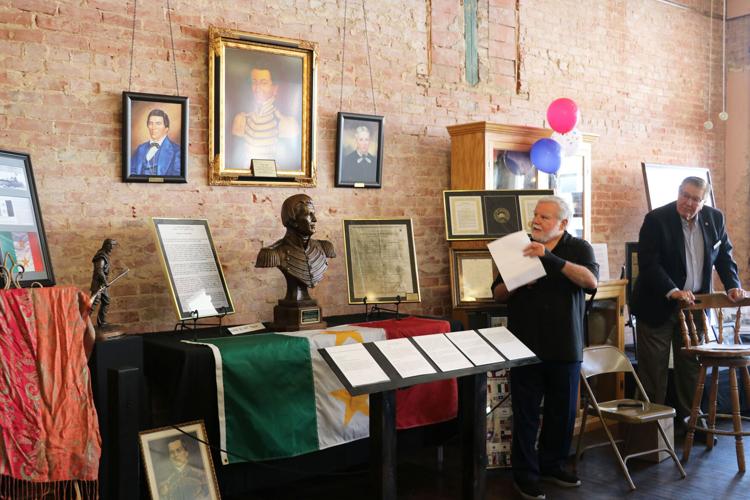 Juan Seguin exhibit grows with statue on loan | News | seguingazette.com