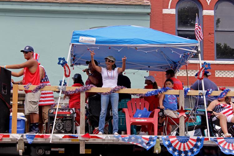 The Biggest Small Town Fourth of July Parade 2018 | Photo Galleries ...