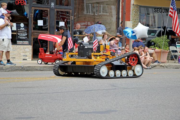 The Biggest Small Town Fourth of July Parade 2018 | Photo Galleries ...