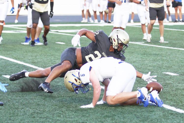 Seguin Marion Kick Off Season Under Friday Night Lights Sports