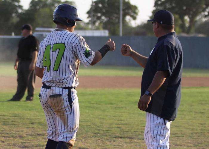 ’Sters clinch first playoff berth | Sports | seguingazette.com
