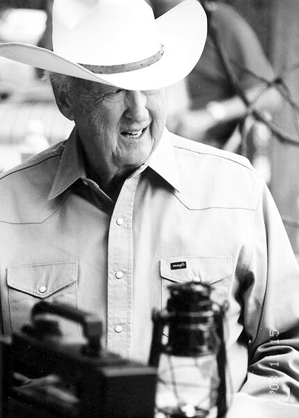 George Grainger Weston | Obituaries | seguingazette.com