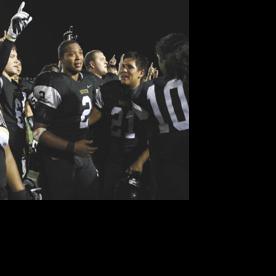 Emotional Victory | Photo Galleries | seguingazette.com