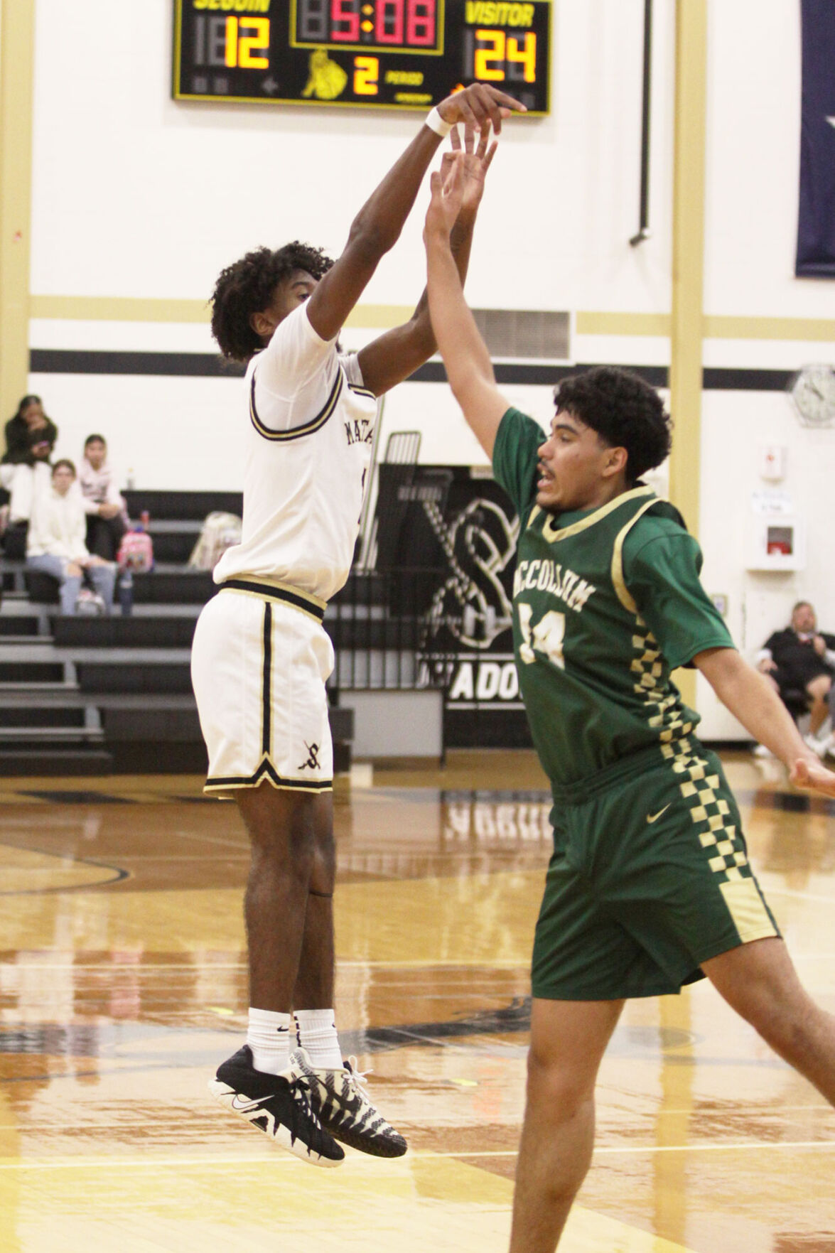 Seguin’s offense explodes for 29-point victory | Sports | seguingazette.com