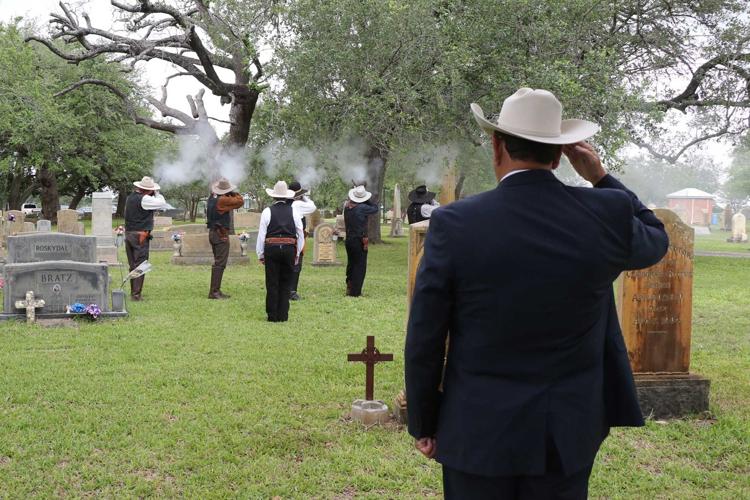 Early Texas Ranger honored with cross | News | seguingazette.com