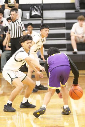 King’s 6 threes help Seguin hang on to 70-66 victory | Sports ...