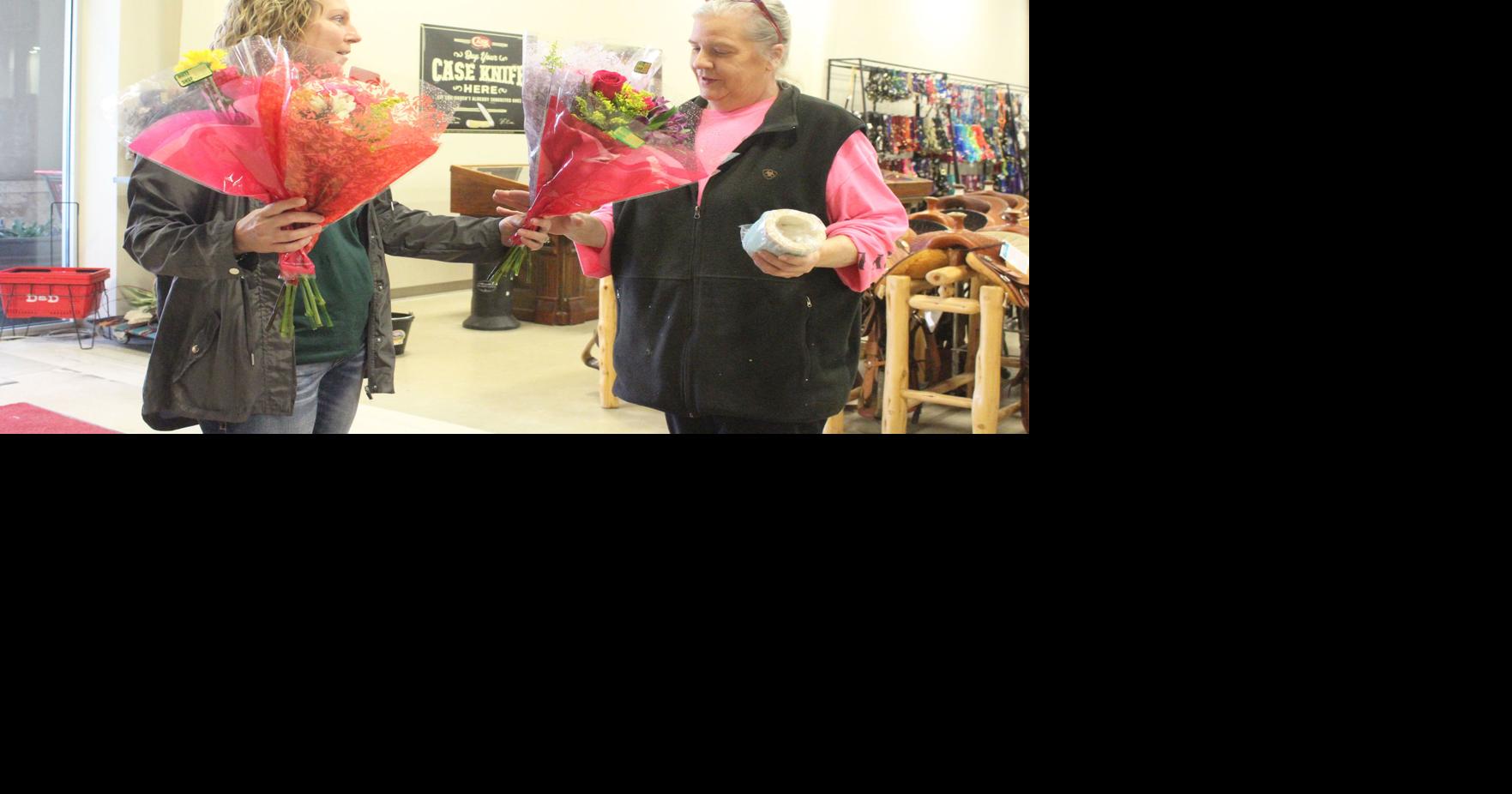Random flowers brighten day across Seguin | News | seguingazette.com