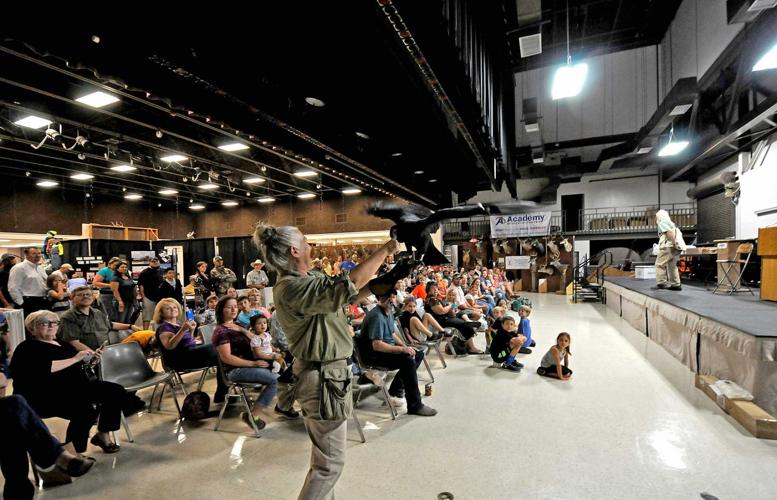 Birds of Prey at Buck Fever in Seguin | Multimedia | seguingazette.com
