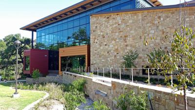 New library wins building award | News | seguingazette.com