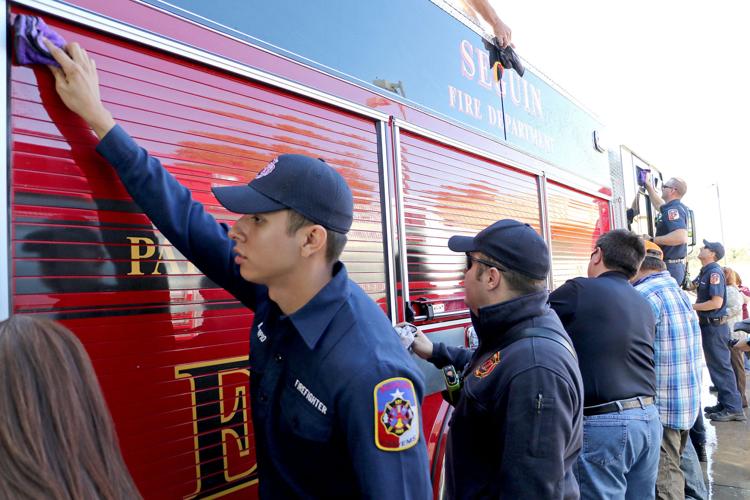 Seguin FD celebrates new engine | News | seguingazette.com