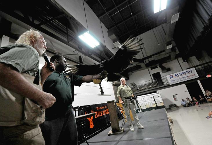 Birds of Prey at Buck Fever in Seguin | Multimedia | seguingazette.com