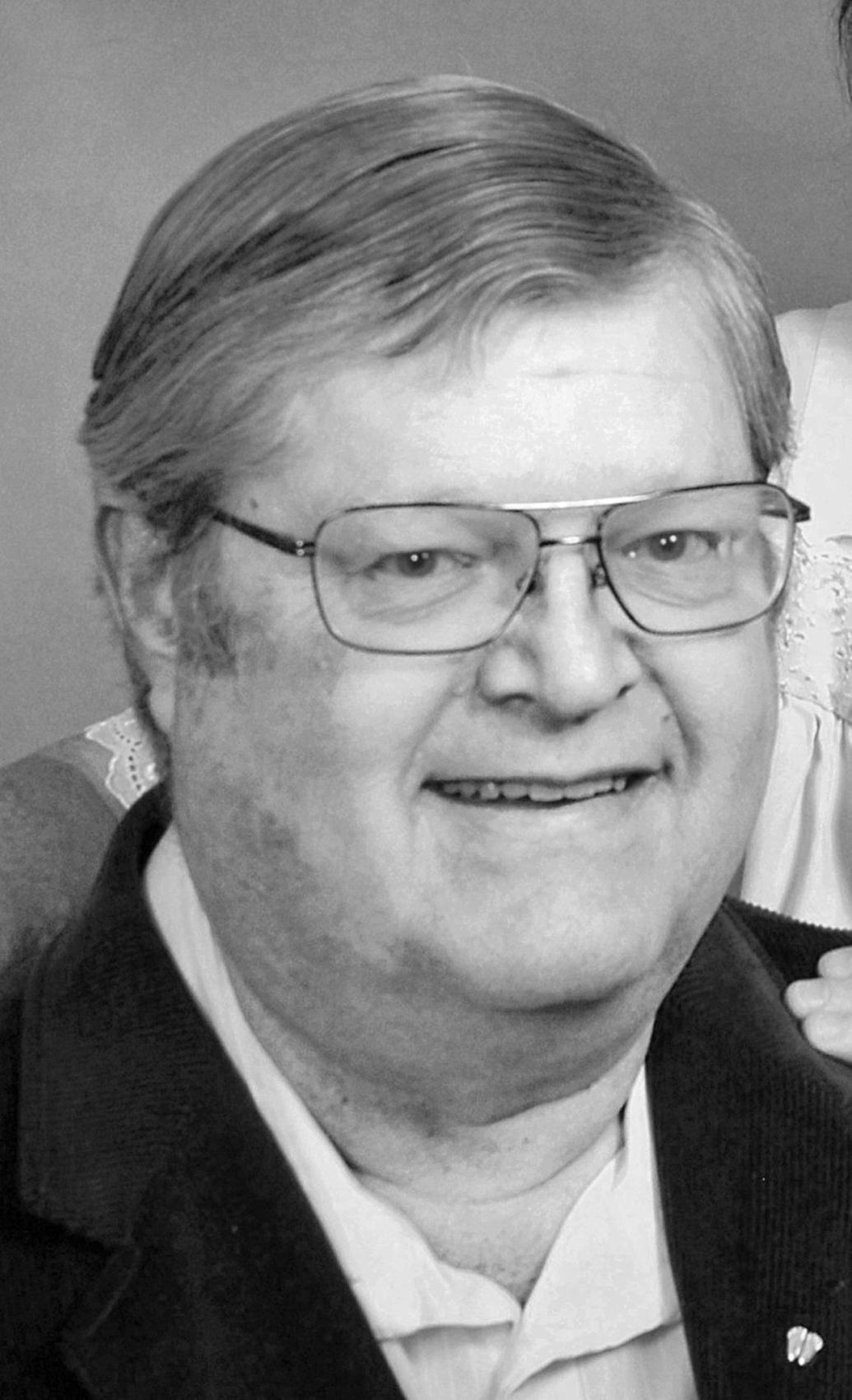 James A. Nickerson | Obituaries | seguingazette.com