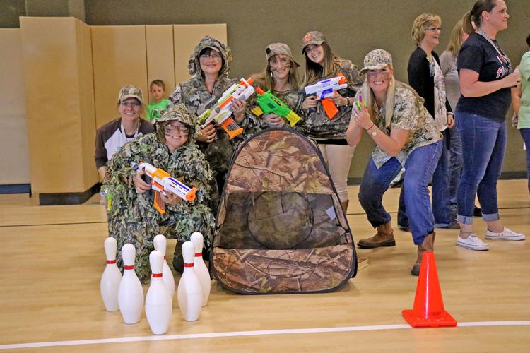 Wild turkeys: Marion ‘Turkey Bowl’ a strike at elementary school | News ...