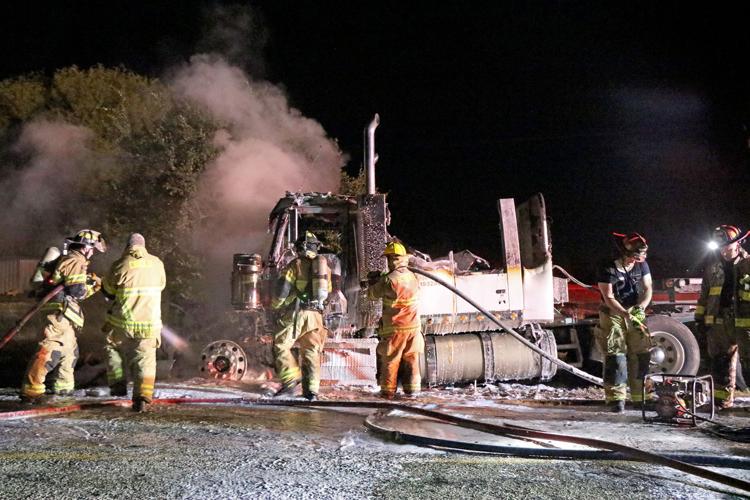 18-wheeler destroyed by blaze | News | seguingazette.com