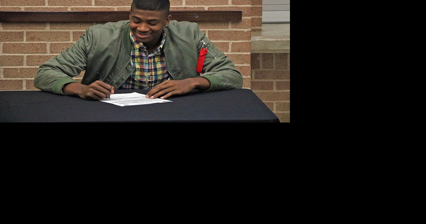 Seguin’s Cedric Ward matured — and achieved his dream | Sports ...