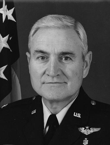 Colonel (Dr.) Roy L. Bobbitt | Obituaries | seguingazette.com