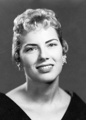 Joyce Elaine Kutac Elliott | Obituaries | seguingazette.com