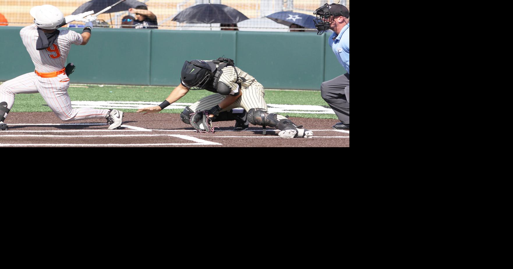 Ocean Moreno walks off Burbank Bulldogs | Sports | seguingazette.com