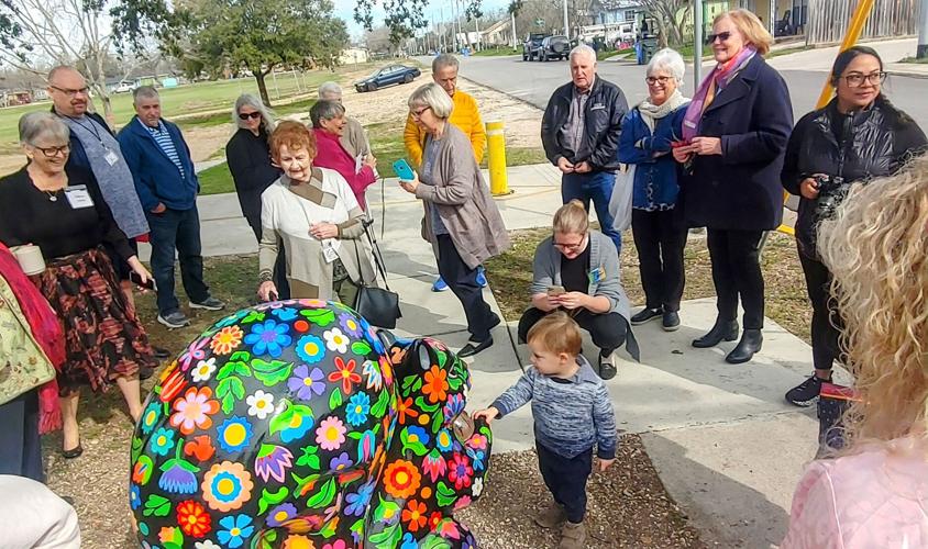 Seguin unveils artsy squirrel in beautification project | News ...