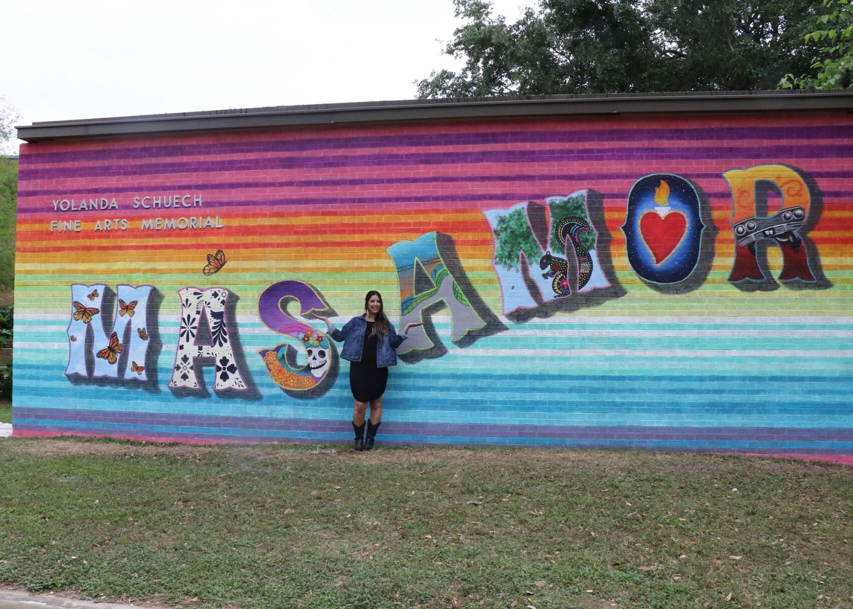 Mural on university campus created to 'Build Bridges' between Texas ...