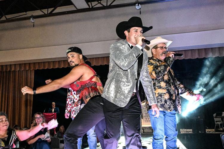 Bra auction supports Cancer Assistance Fund | News | seguingazette.com