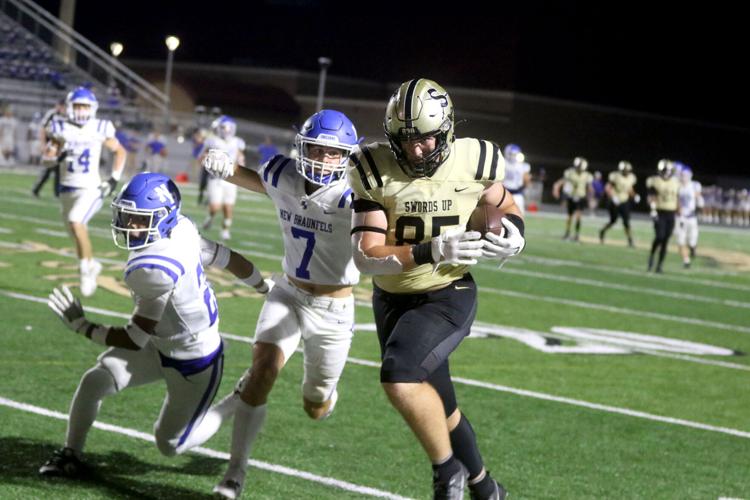 Matadors fall to Unicorns, 45-22 | Sports | seguingazette.com