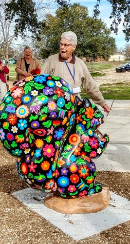 Seguin unveils artsy squirrel in beautification project | News ...