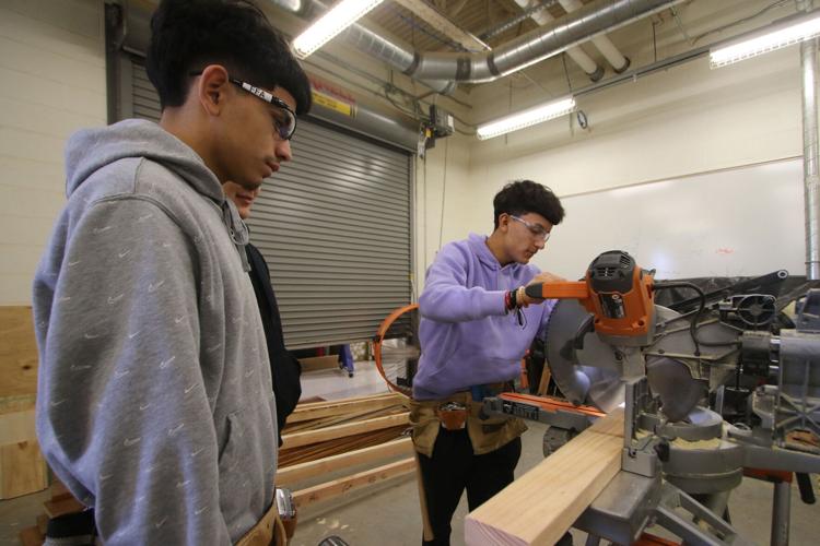 Seguin High students help nonprofit build homes | | seguingazette.com