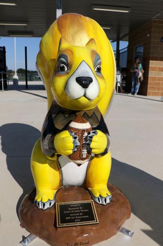 Seguin High School home to newest art squirrel | News | seguingazette.com