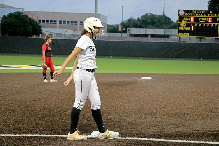 MATADOR SWEEP: Seguin knocks Rosenberg-Terry out of playoffs in two ...
