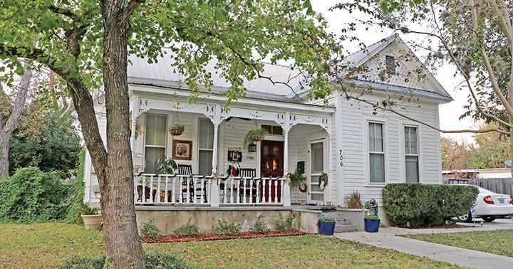 Cunningham House among stars of holiday tour | News | seguingazette.com