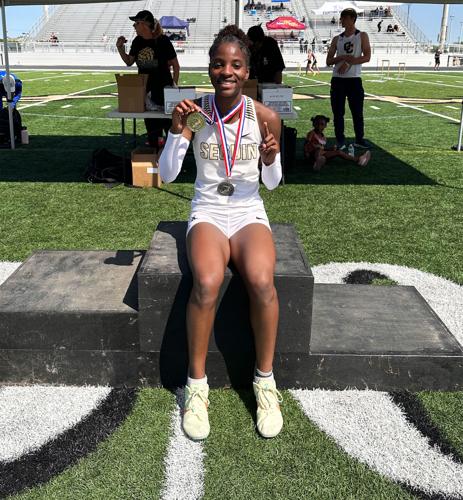 Mats, Lady Mats capture third at Relays | Sports | seguingazette.com