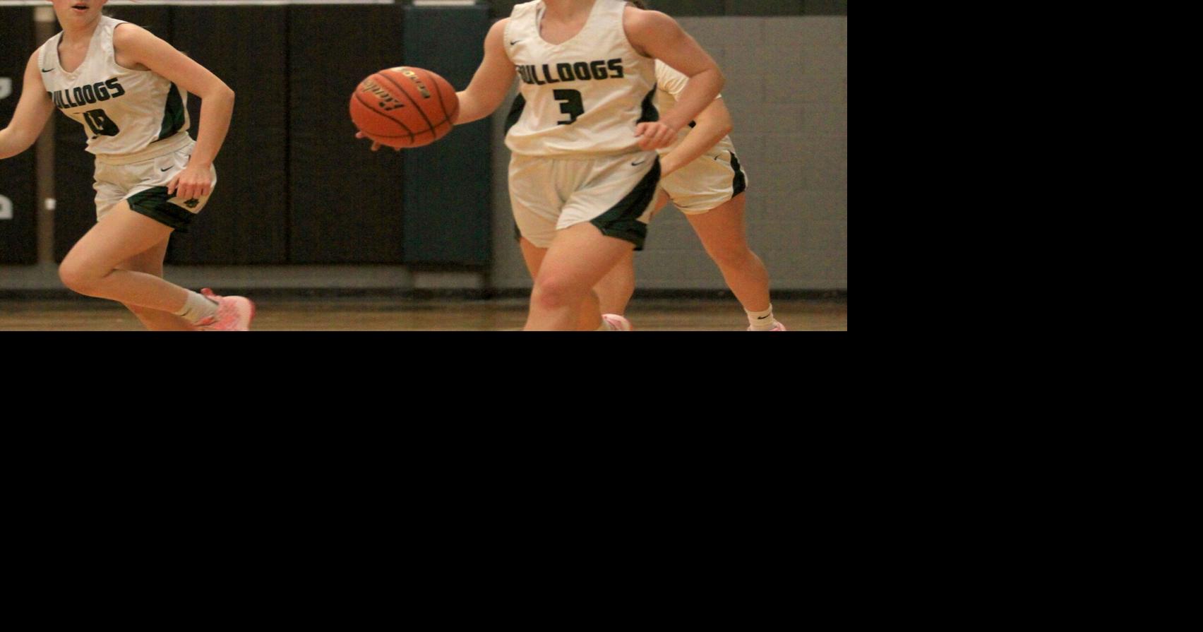 Lady Bulldogs chew up Luling at home, 50-22 | Sports | seguingazette.com