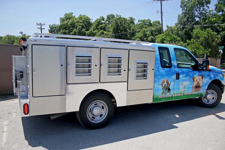 Seguin Animal Services gets new truck | News | seguingazette.com