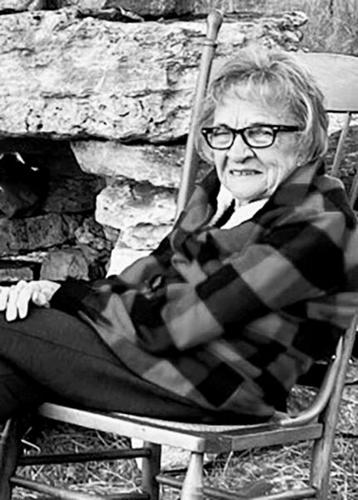 Helga Johanna Roth Lange | Obituaries | seguingazette.com