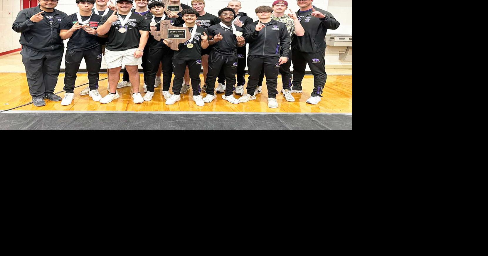 Navarro boys powerlifters hoist regional trophy, advance to state ...