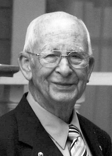 Clarence Max Voss | Obituaries | seguingazette.com