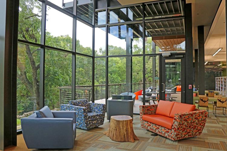 City prepares for opening of new, modern library | News | seguingazette.com