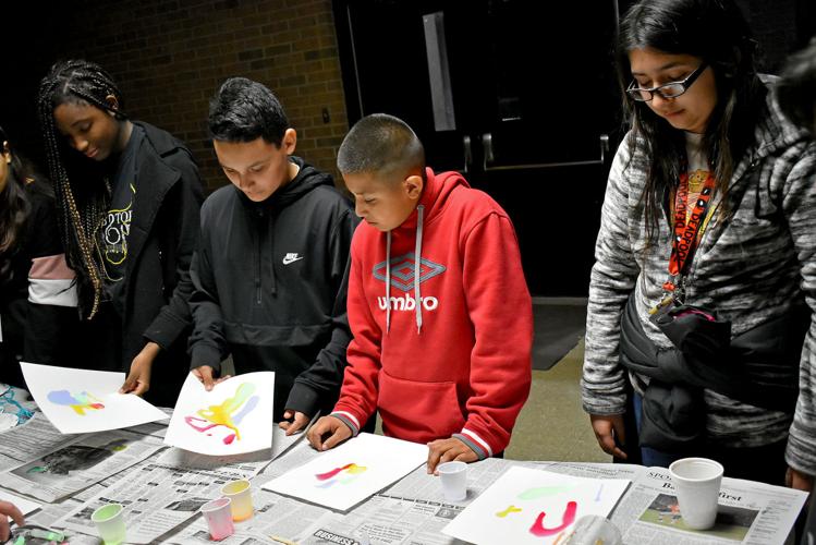 Students mix art with science | News | seguingazette.com