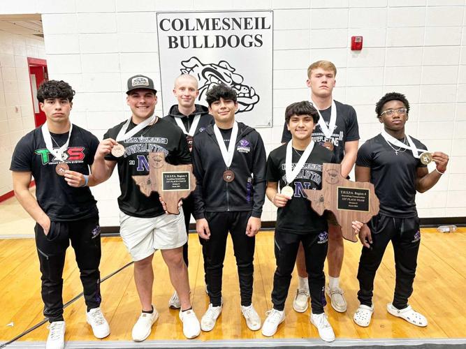 Navarro boys powerlifters hoist regional trophy, advance to state ...