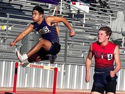 Navarro’s Luu, Arias place top 13 at Regionals | Sports | seguingazette.com