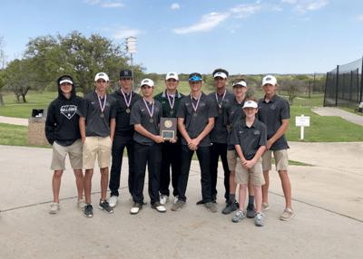 Bulldog golf team advances to regionals | Sports | seguingazette.com